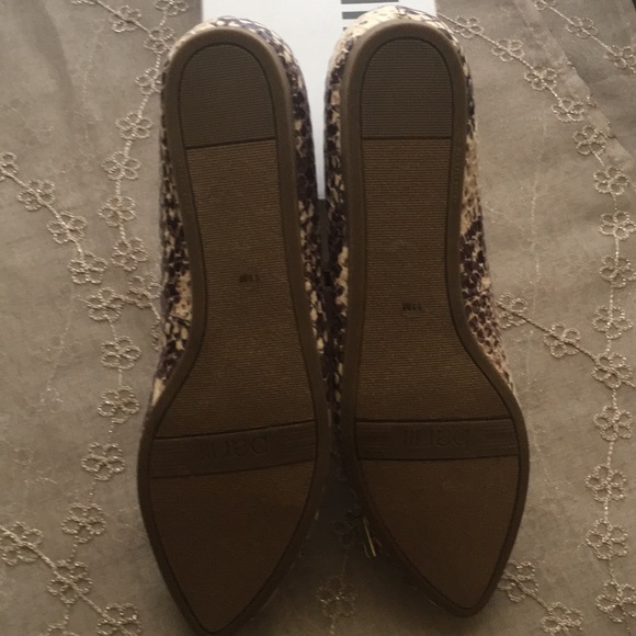 Bar III | Shoes | Bar Iii Flats With Golden Bow | Poshmark